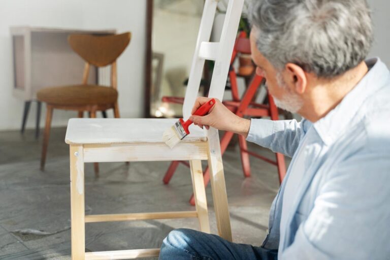 Aprende a pintar muebles de madera con estos fáciles pasos